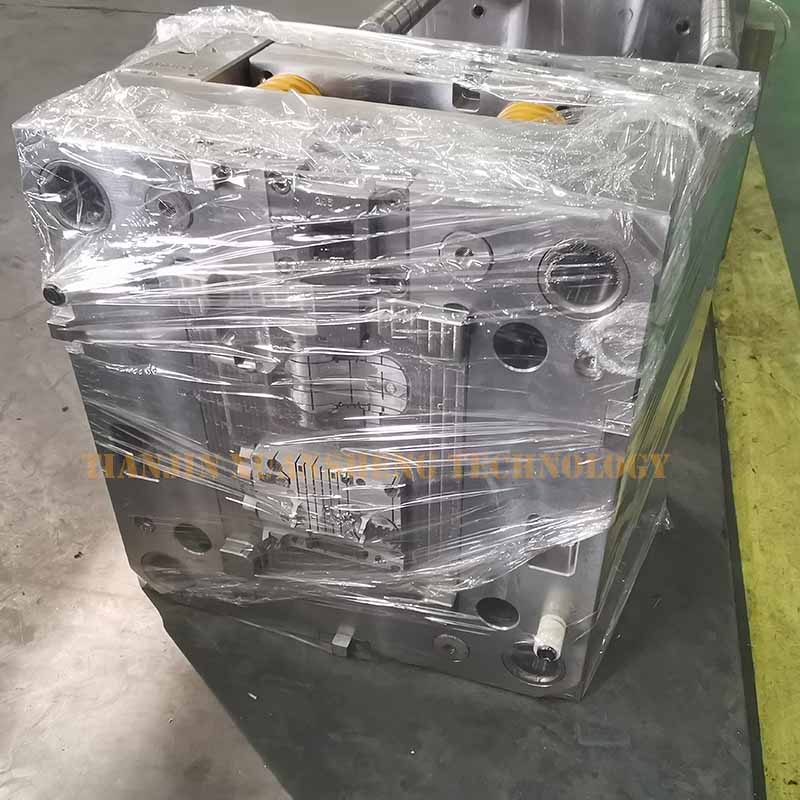 Infusion monitor medical injection mold - precision injection moulding