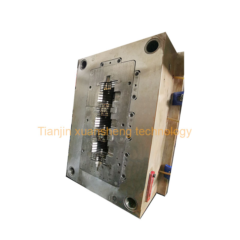 Voltage cable Apparatus insert mold metal insert molding